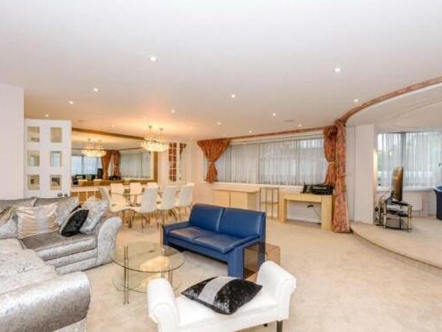 3 Bedroom Flat For Rent In 12 Queens Terrace