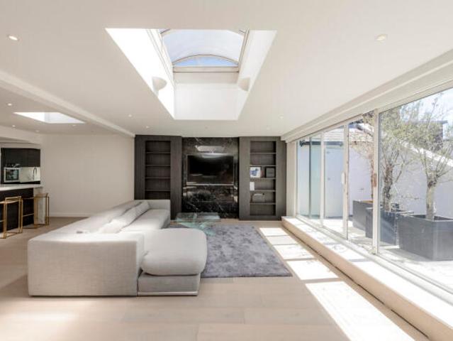 3 bedroom flat for rent in 17 Queens Gate Place, SW7