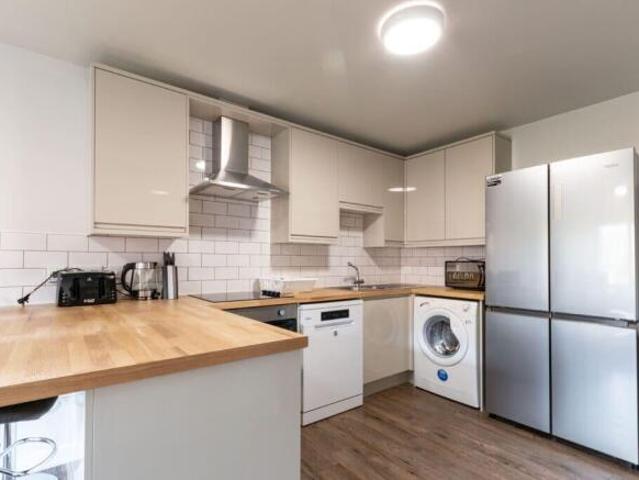 3 bedroom flat for rent in 1417L West Bryson Road, Edinburgh, EH11 1EH, EH11