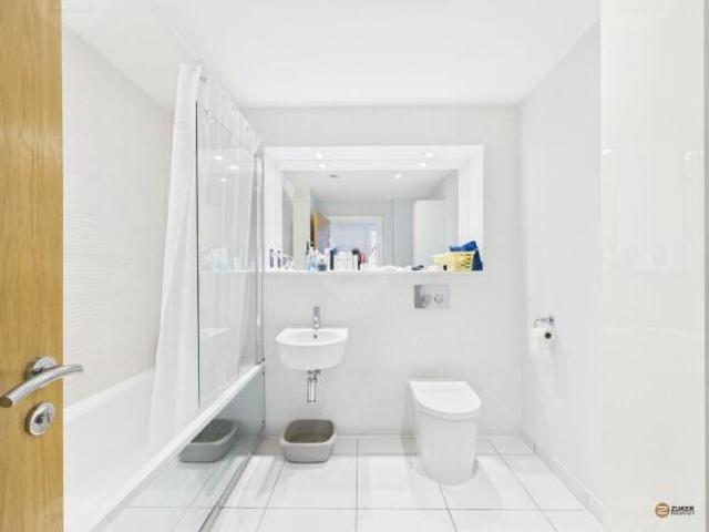 3 bedroom flat for rent in 15 Indescon Square, London, E14 9EZ, E14