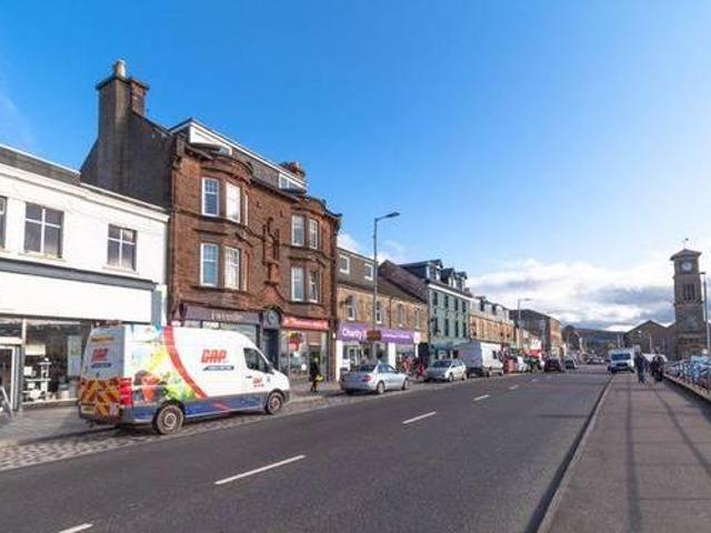 3 bedroom flat for rent in 18 West Clyde Street Helensburgh G84