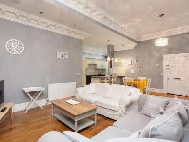 3 bedroom flat for rent in 1f1 Hanover Street, Edinburgh, EH2
