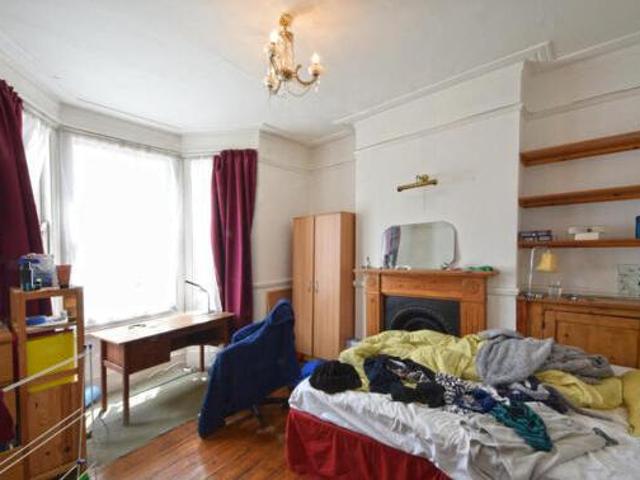 3 Bedroom Flat For Rent In 23 Yeldham Road, London