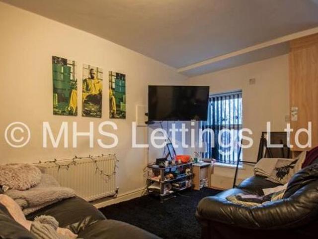 3 Bedroom Flat For Rent In 205 Belle Vue Road, Leeds