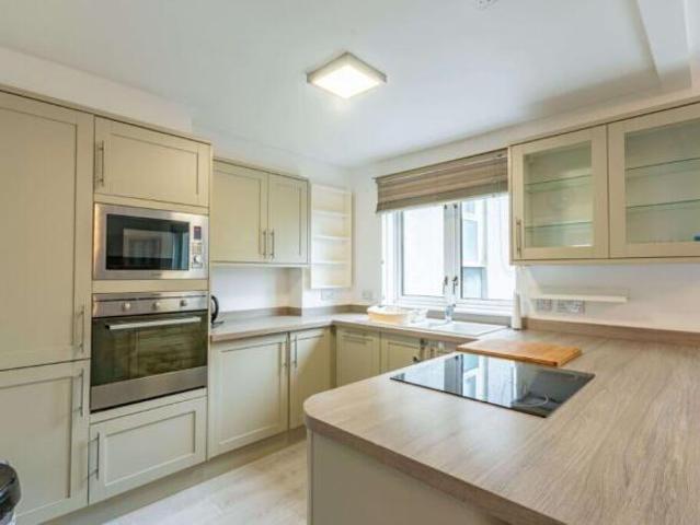 3 bedroom flat for rent in 2873L Craigmount Hill, Edinburgh, EH4 8HW, EH4