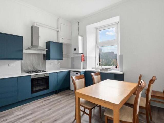 3 bedroom flat for rent in 28 Gray Street, Glasgow, G3