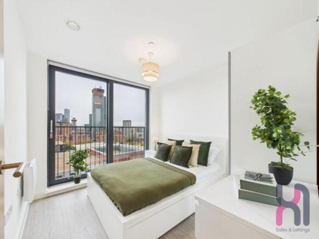 3 bedroom flat for rent in 30 Oldfield Road, Manchester, M5