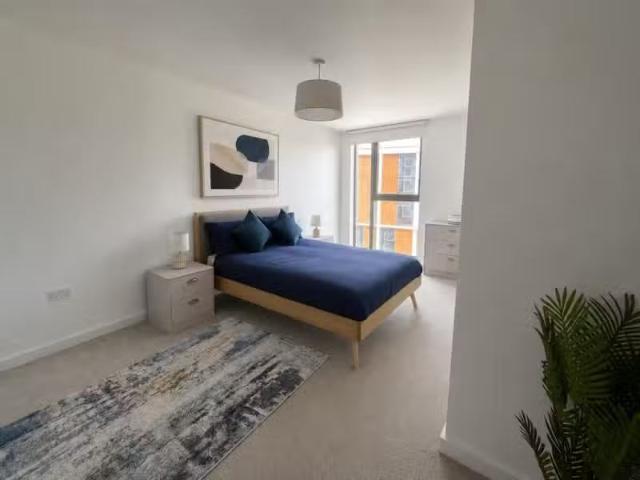 3 bedroom flat for rent in 37 Holdenhurst Road Bournemouth BH8