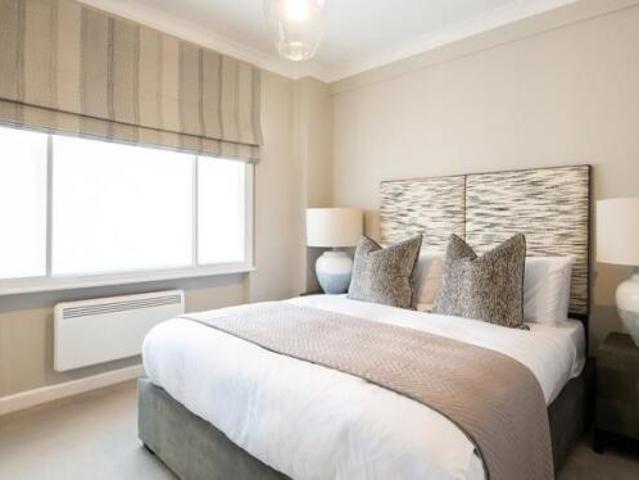 3 bedroom flat for rent in 39 Hill Street, Mayfair, London, W1J