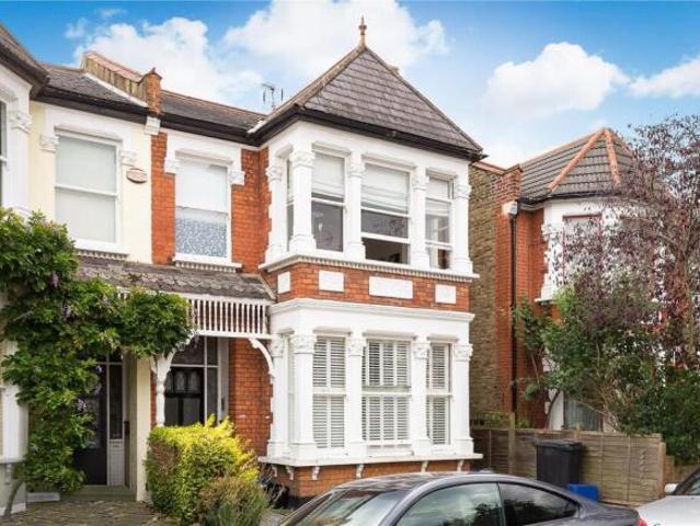 3 bedroom flat for rent in 3 bed flat to rent in Cresswell Road, East Twickenham TW1