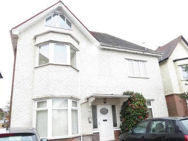 3 bedroom flat for rent in 3 bedroom Ground Floor Flat in Winton BH9