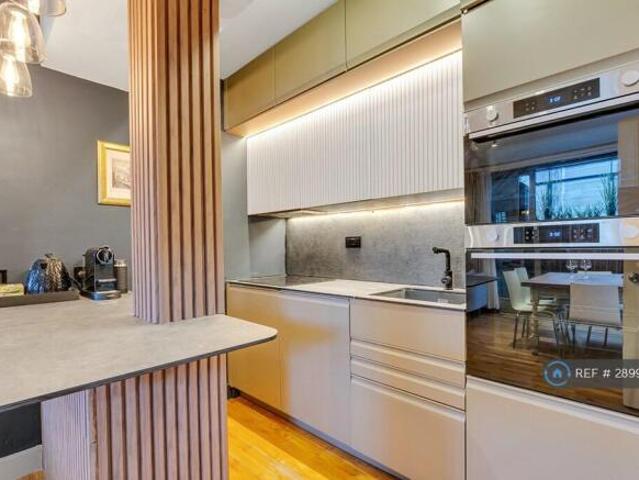3 bedroom flat for rent in Tanner Street, London, SE1