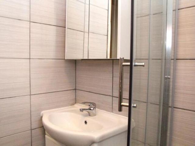 3 bedroom flat for rent in Tanners Hill, London, SE8