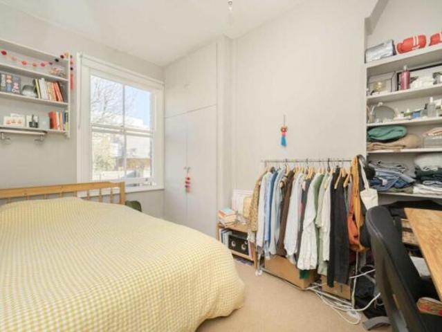 3 bedroom flat for rent in Tadmor Street, Shepherds Bush, W12