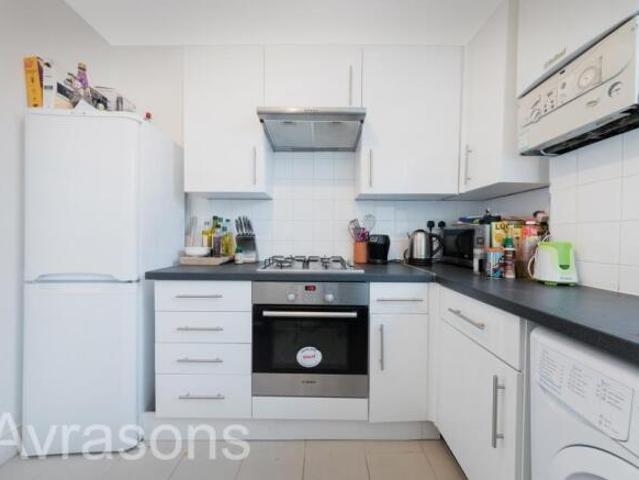3 bedroom flat for rent in Talfourd Road, Camberwell, SE15