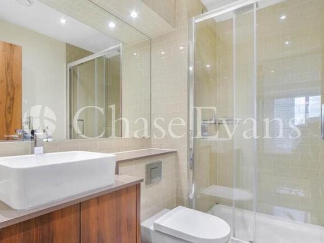 3 bedroom flat for rent in Talisman Tower, 6 Lincoln Plaza, Canary Wharf, London, E14