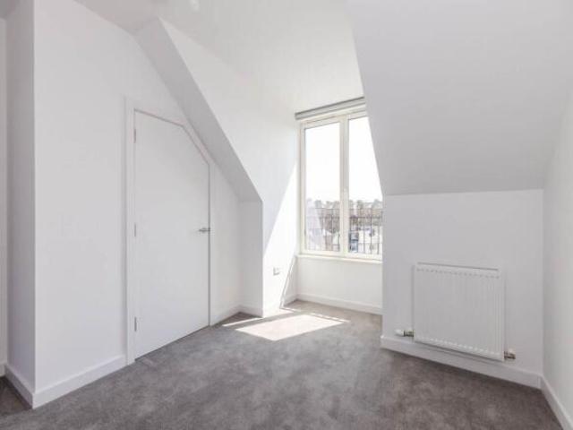 3 bedroom flat for rent in Temple Park Crescent, Polwarth, Edinburgh, EH11
