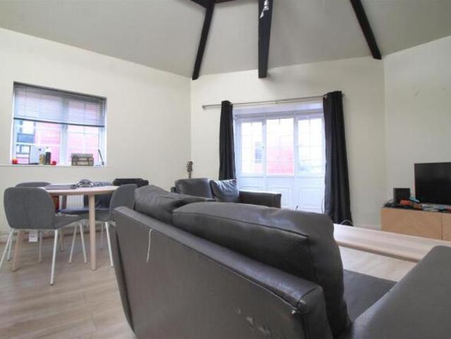 3 bedroom flat for rent in Thornton Court, Forth Place, Newcastle Upon Tyne, NE1