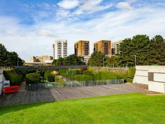 3 bedroom flat for rent in Thames Road, London, E16