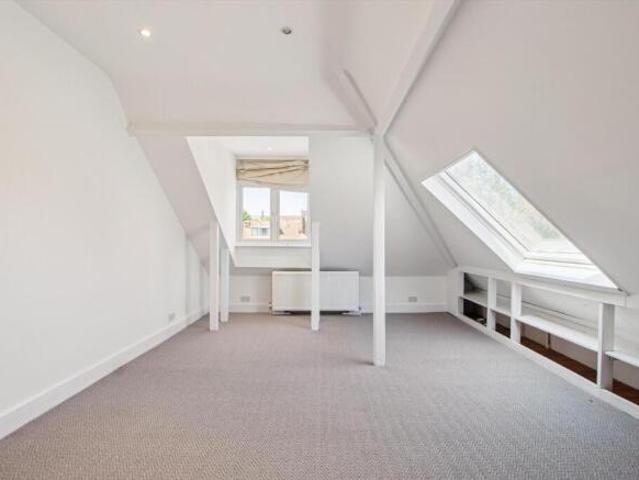 3 bedroom flat for rent in The Avenue, Brondesbury Park, London NW6