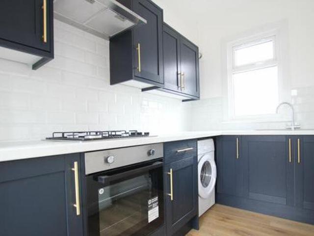 3 Bedroom Flat For Rent In The Avenue