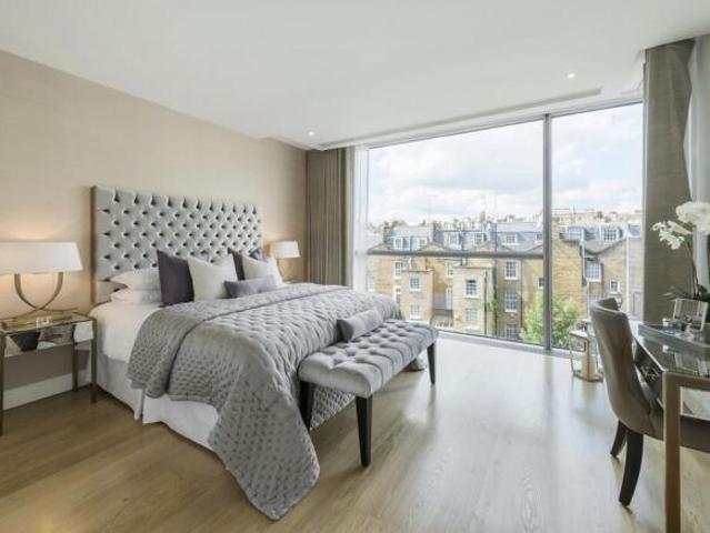 3 bedroom flat for rent in The Knightsbridge London, SW7