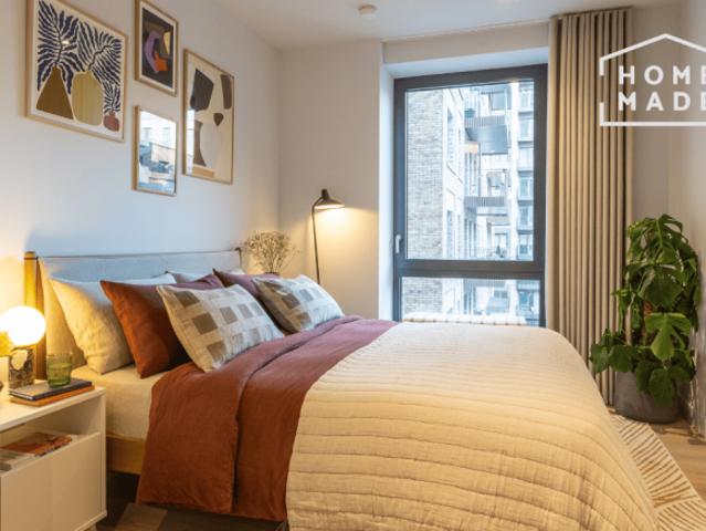 3 bedroom flat for rent in The Maple, NW2
