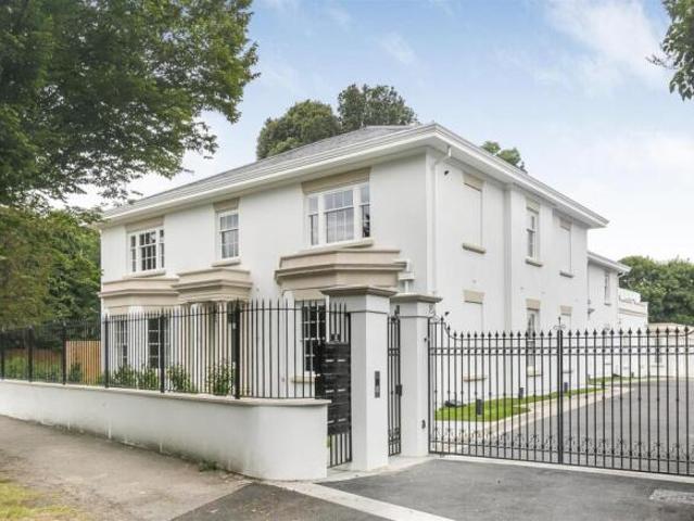 3 bedroom flat for rent in Totteridge Village, Totteridge, N20