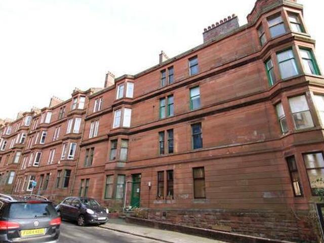 3 bedroom flat for rent in Townhead Terrace Paisley PA1