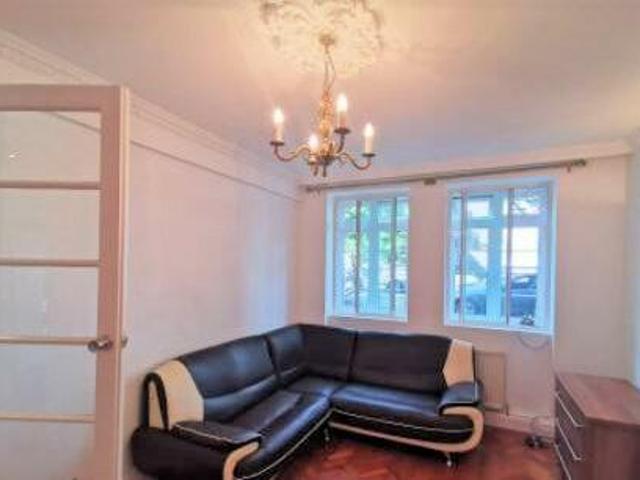 3 Bedroom Flat For Rent In Townshend Road, London