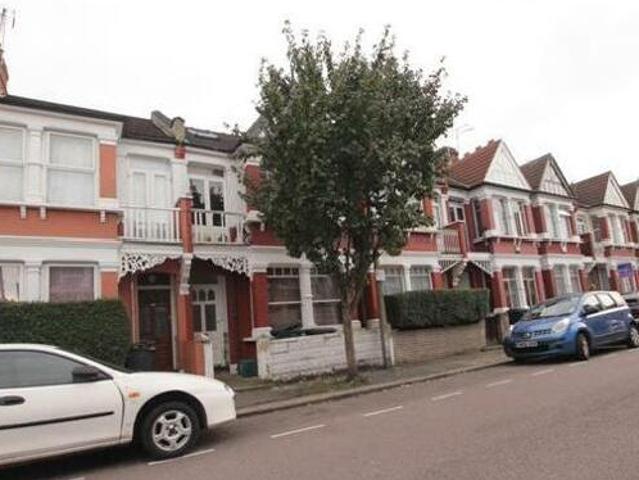 3 Bedroom Flat For Rent In Turnpike Lane
