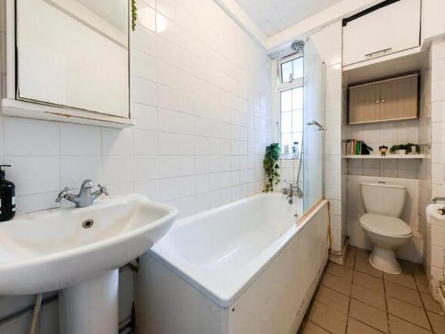 3 bedroom flat for rent in Una House, Prince of Wales Road, NW5