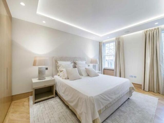 3 bedroom flat for rent in Upper Grosvenor Street, Mayfair, W1K