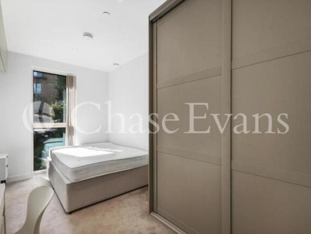 3 bedroom flat for rent in Victory Place, Trafalgar Place, Elephant & Castle, London, SE17