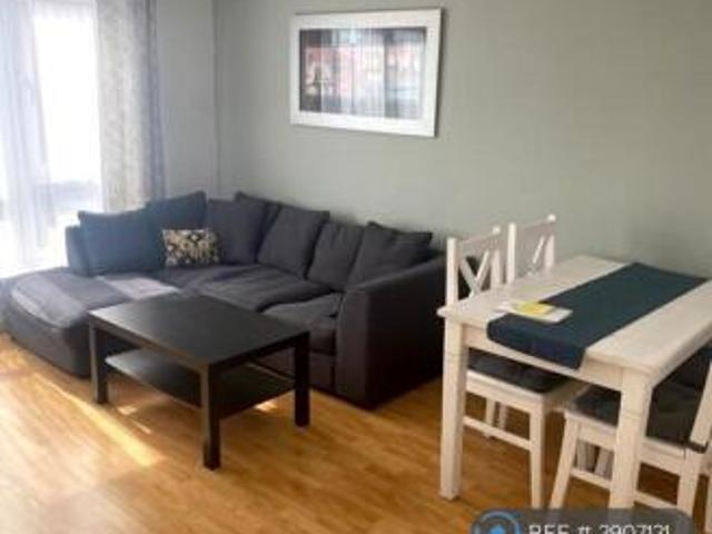 3 bedroom flat for rent in Wakelin Road, London, E15