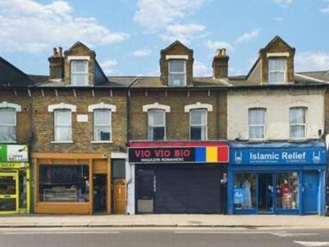 3 Bedroom Flat For Rent In Walthamstow, London