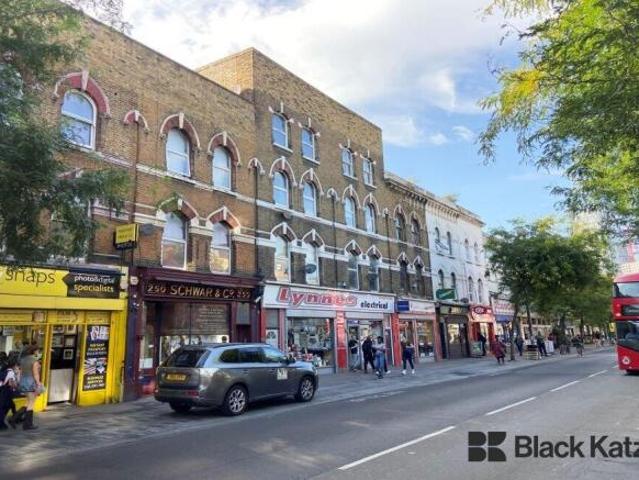 3 bedroom flat for rent in Walworth Road, Elephant and Castle SE17