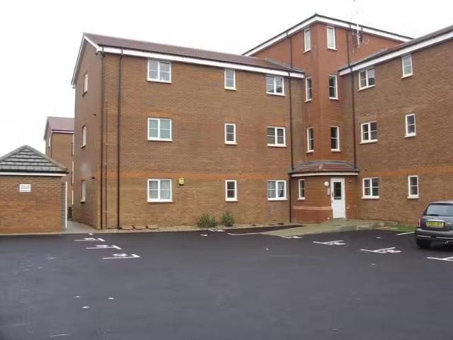 3 bedroom flat for rent in Walker Grove, Hatfield, AL10
