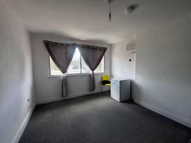 3 bedroom flat for rent in Walsall Road, Great Barr, B42 1TN.