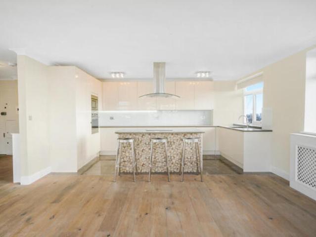 3 bedroom flat for rent in Walsingham, St. Johns Wood Park, NW8