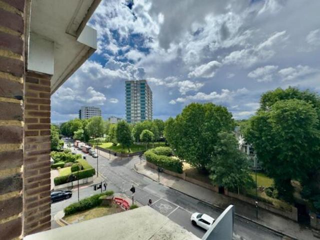 3 bedroom flat for rent in Warwick Lodge, Shoot Up Hill, London, NW2