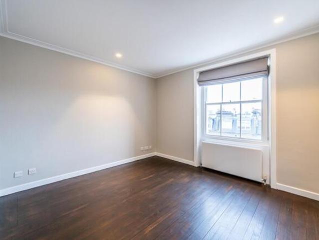 3 bedroom flat for rent in Warwick Square Pimlico SW1V