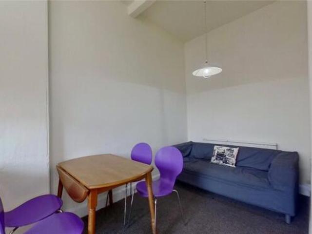3 bedroom flat for rent in Warrender Park Terrace, Edinburgh, EH9