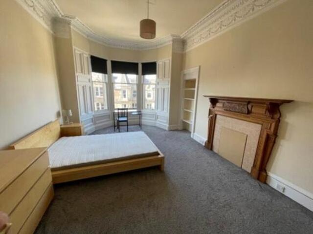 3 bedroom flat for rent in Warrender Park Road, Marchmont, EH9