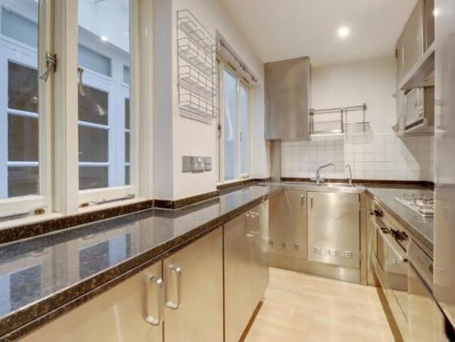 3 bedroom flat for rent in Warrington Crescent, Little Venice, W9