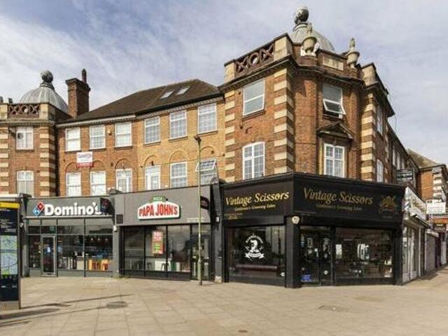3 Bedroom Flat For Rent In Watford Way