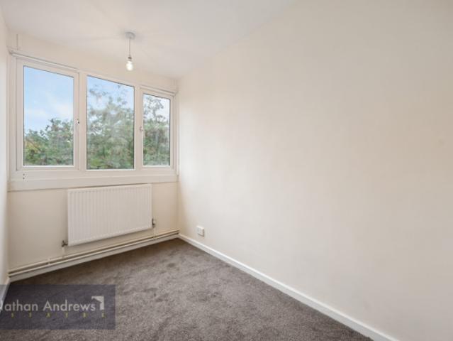 3 bedroom flat for rent in Waynflete Square, London, W10
