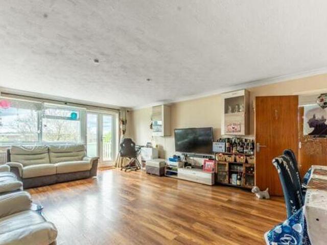 3 Bedroom Flat For Rent In Wembley Park, Wembley