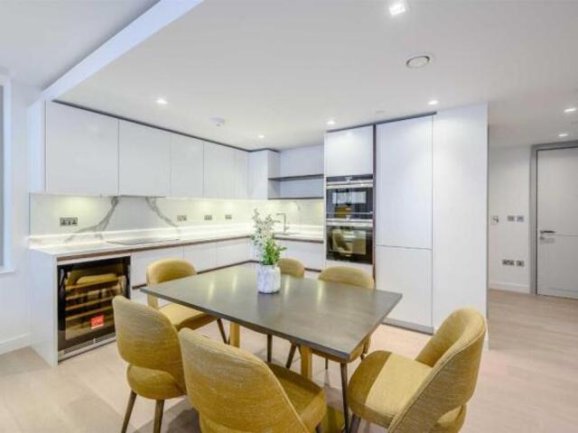 3 bedroom flat for rent in West End Gate, Paddington W2