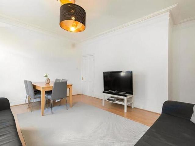3 bedroom flat for rent in West End Lane, London, NW6